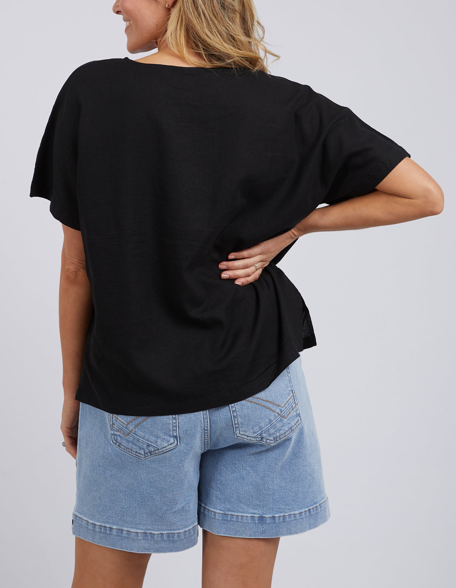 Curtis Woven S/S Tee Black – Elm Lifestyle